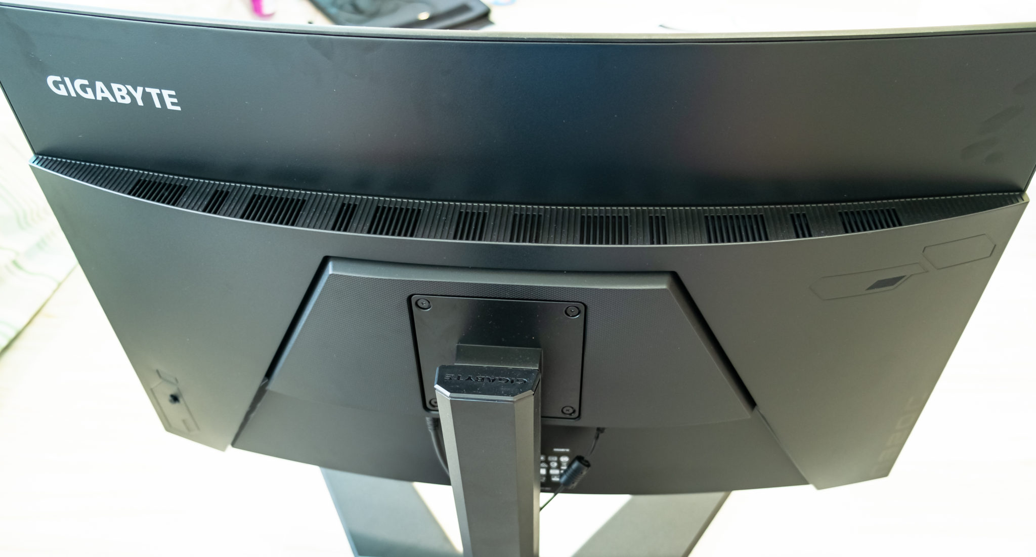 Gigabyte G32QC Gaming Monitor - Review - Einfoldtech