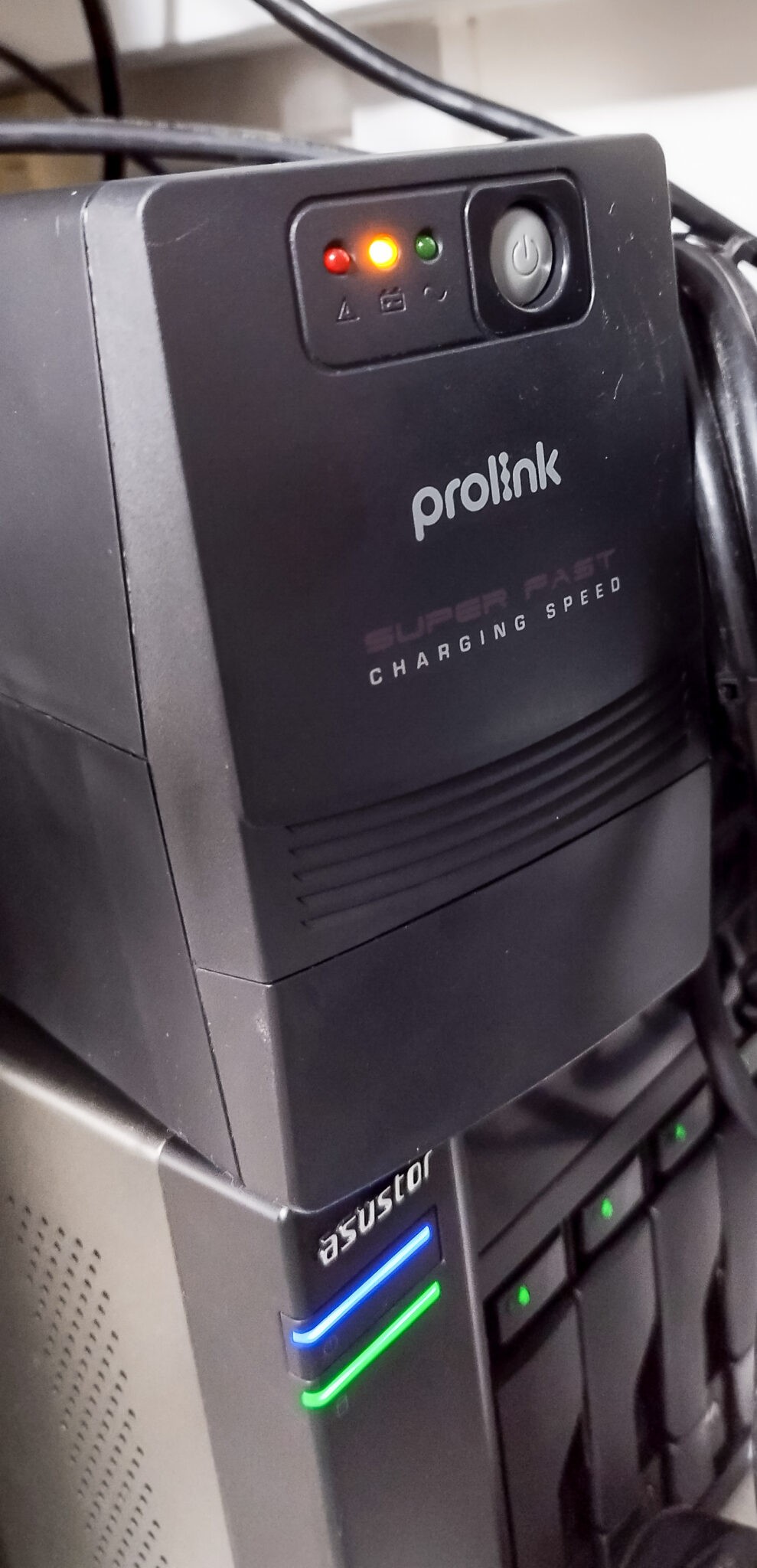 Prolink PRO851SFCU 850VA UPS - Super Fast Charging Line Interactive ...