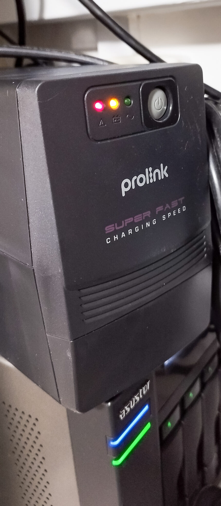 Prolink PRO851SFCU 850VA UPS - Super Fast Charging Line Interactive ...