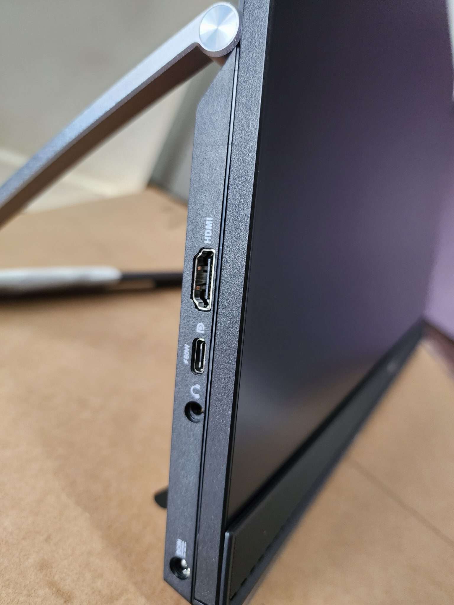 ASUS ZenScreen MB249C Portable Monitor – 24-inch Review - Einfoldtech