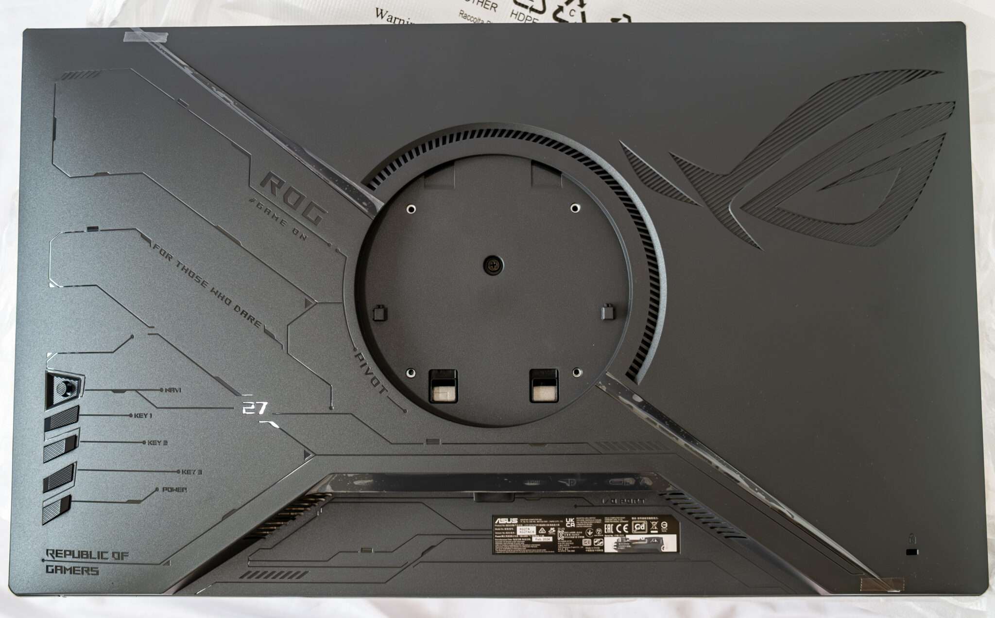 ASUS ROG Strix XG27UCS - Einfoldtech