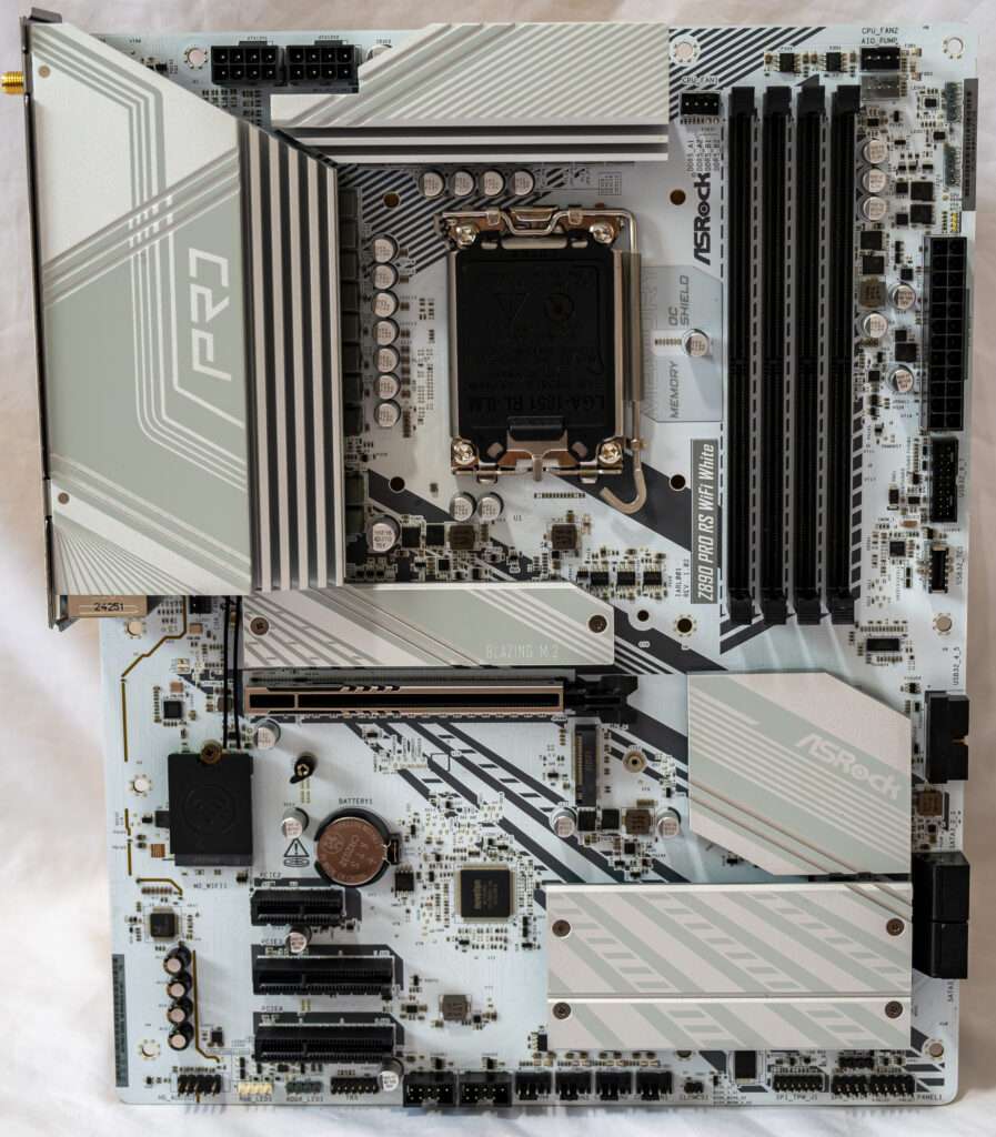 ASRock Z890 Pro RS WiFi White - Review - Einfoldtech